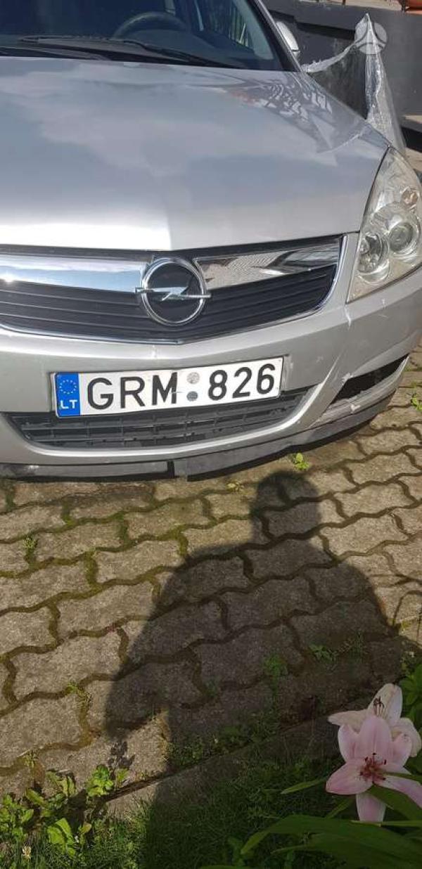 Pelēks Opel Vectra 2008 Kauņa, ar dzinēja tilpumu 1.91 L un nobraukumu 243 tūkst. km par 1100 €, foto 8 vietnē AUTOMOTO.COM.LV