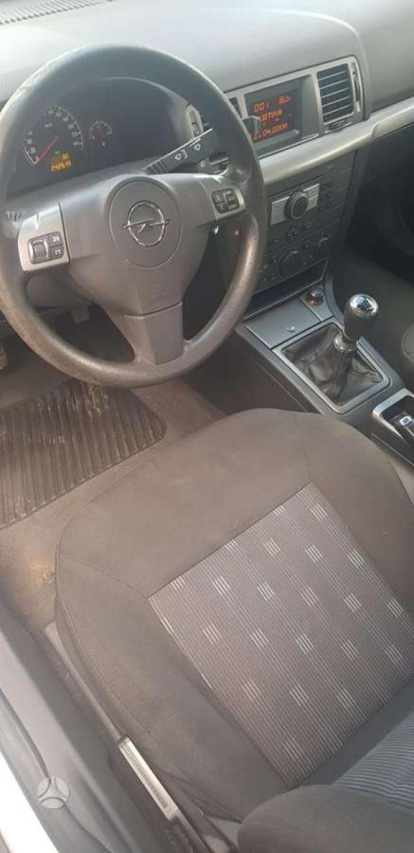 Pelēks Opel Vectra 2008 Kauņa, ar dzinēja tilpumu 1.91 L un nobraukumu 243 tūkst. km par 1100 €, foto 10 vietnē AUTOMOTO.COM.LV