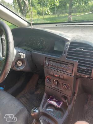 Pelēks Opel Vectra 2000 Raseiniai, ar dzinēja tilpumu 2.00 L un nobraukumu 423 tūkst. km par 750 €, foto 5 vietnē AUTOMOTO.COM.LV