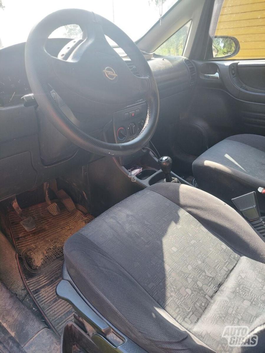 Pelēks Opel Vectra 2000 Raseiniai, ar dzinēja tilpumu 2.00 L un nobraukumu 423 tūkst. km par 750 €, foto 6 vietnē AUTOMOTO.COM.LV