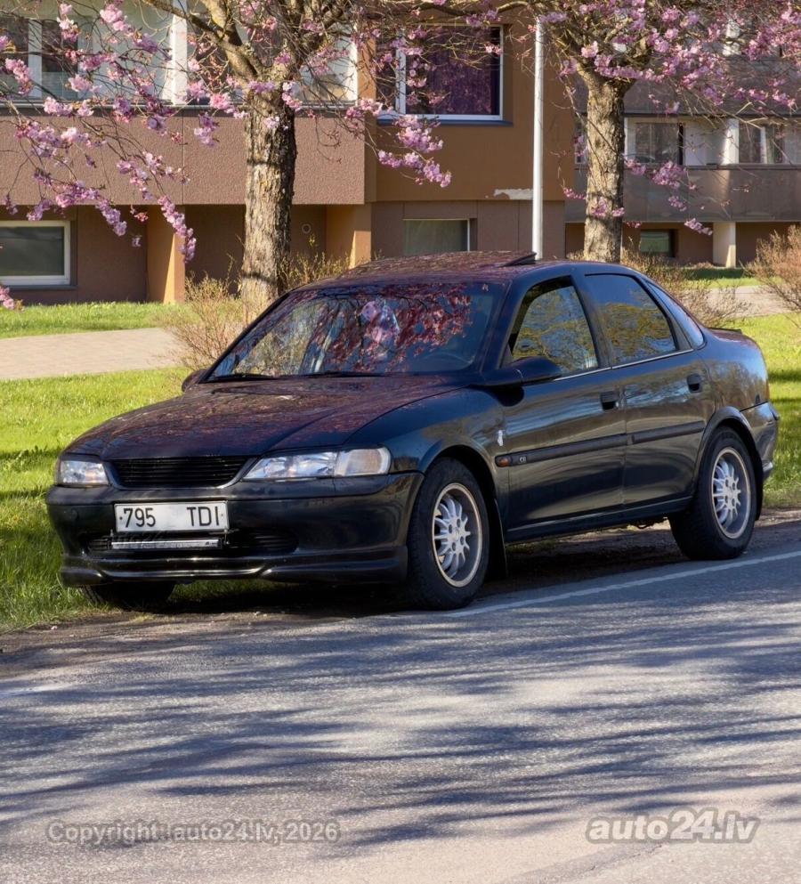 Серый Опель Вектра 1995 в Таллин, объемом двигателя 1.60 л и пробегом 200 тыс. км за 1600 €, фото 1 на AUTOMOTO.COM.LV