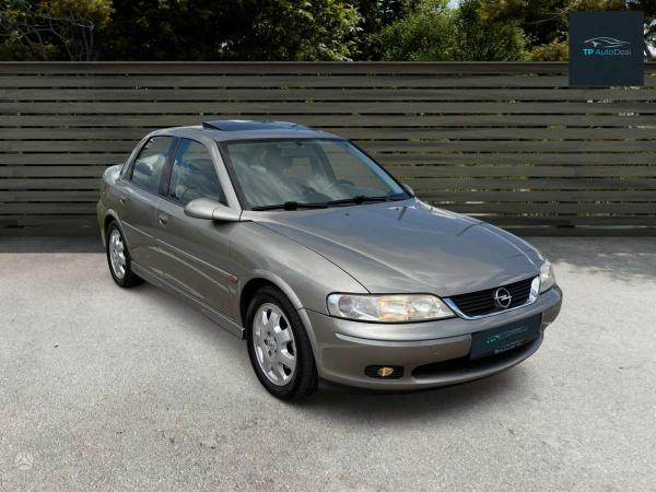 Grey Opel Vectra 1999 in Kaunas, with an engine capacity of 2.50 L and mileage of 299 thousand km for 2250 €, photo 3 on AUTOMOTO.COM.LV