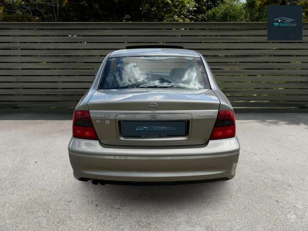 Grey Opel Vectra 1999 in Kaunas, with an engine capacity of 2.50 L and mileage of 299 thousand km for 2250 €, photo 7 on AUTOMOTO.COM.LV