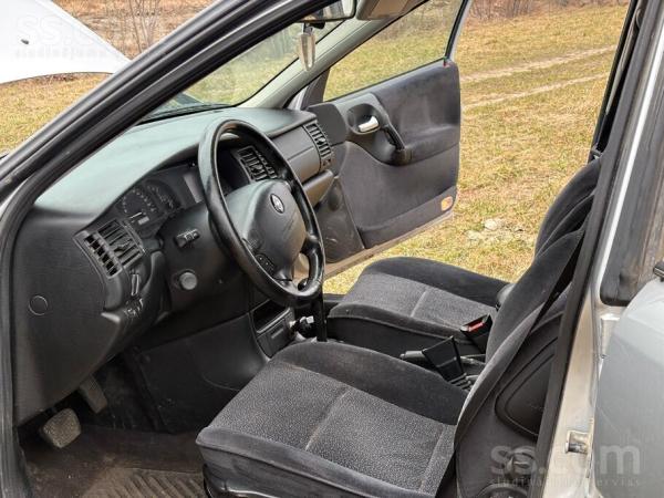 Grey Opel Vectra 2000 in Liepaja, with an engine capacity of 1.80 L and mileage of 185 thousand km for 1400 €, photo 8 on AUTOMOTO.COM.LV