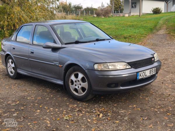 Grey Opel Vectra 2000 in Alytus, with an engine capacity of 1.60 L and mileage of 263 thousand km for 1000 €, photo 3 on AUTOMOTO.COM.LV