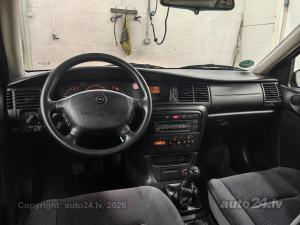 Pelēks Opel Vectra 2001 Viljandi, ar dzinēja tilpumu 1.60 L un nobraukumu 67 tūkst. km par 2990 €, foto 7 vietnē AUTOMOTO.COM.LV