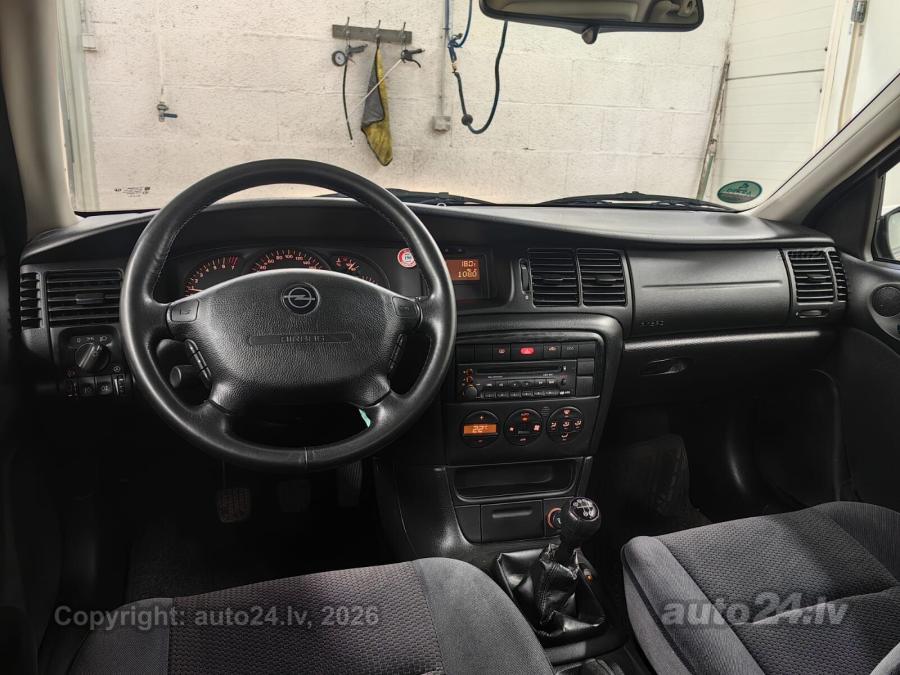 Pelēks Opel Vectra 2001 Viljandi, ar dzinēja tilpumu 1.60 L un nobraukumu 67 tūkst. km par 2990 €, foto 7 vietnē AUTOMOTO.COM.LV
