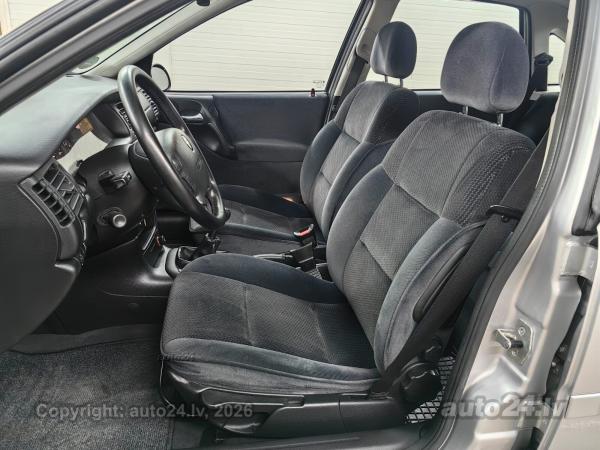 Pelēks Opel Vectra 2001 Viljandi, ar dzinēja tilpumu 1.60 L un nobraukumu 67 tūkst. km par 2990 €, foto 7 vietnē AUTOMOTO.COM.LV