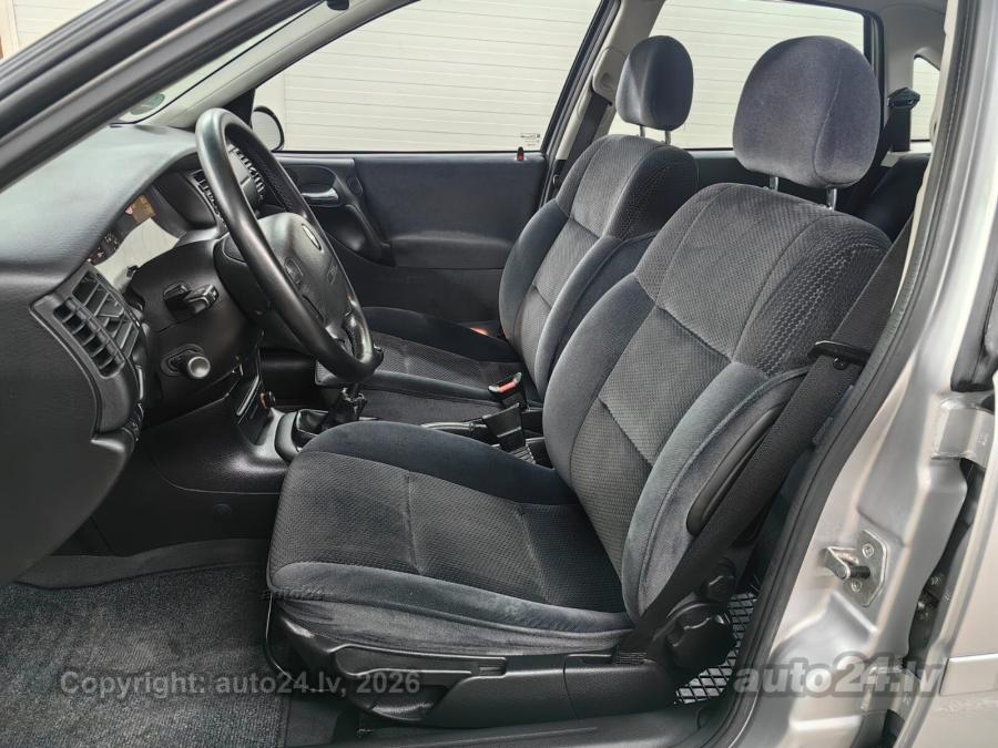 Pelēks Opel Vectra 2001 Viljandi, ar dzinēja tilpumu 1.60 L un nobraukumu 67 tūkst. km par 2990 €, foto 8 vietnē AUTOMOTO.COM.LV