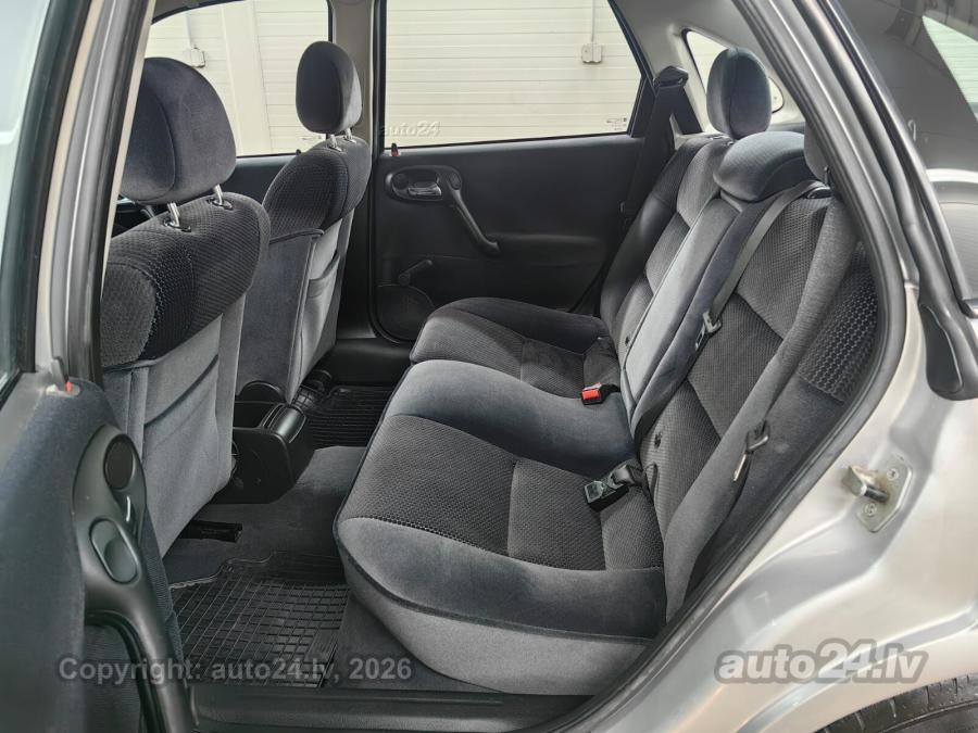 Pelēks Opel Vectra 2001 Viljandi, ar dzinēja tilpumu 1.60 L un nobraukumu 67 tūkst. km par 2990 €, foto 9 vietnē AUTOMOTO.COM.LV