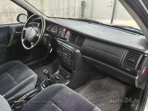 Pelēks Opel Vectra 2001 Viljandi, ar dzinēja tilpumu 1.60 L un nobraukumu 67 tūkst. km par 2990 €, foto 10 vietnē AUTOMOTO.COM.LV