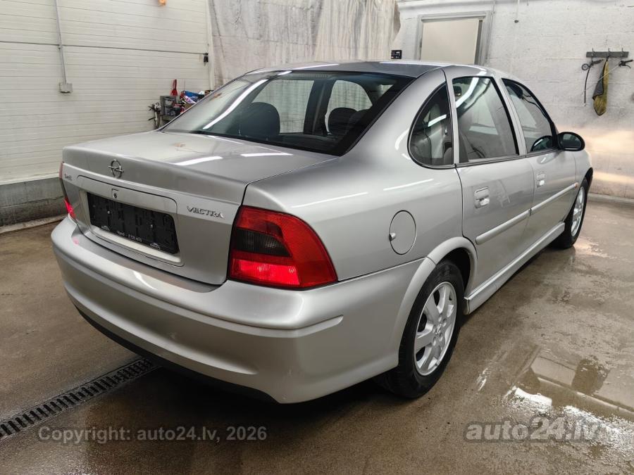 Pelēks Opel Vectra 2001 Viljandi, ar dzinēja tilpumu 1.60 L un nobraukumu 67 tūkst. km par 2990 €, foto 13 vietnē AUTOMOTO.COM.LV