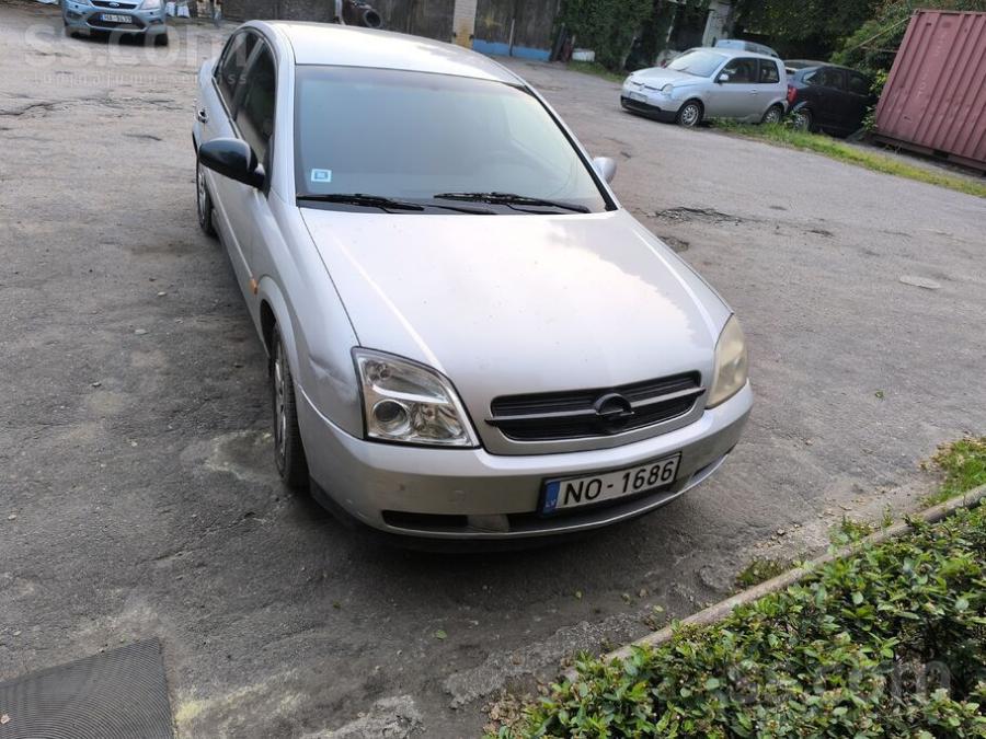 Grey Opel Vectra 2002 in Riga, with an engine capacity of 2.20 L and mileage of 154 thousand km for 450 €, photo 1 on AUTOMOTO.COM.LV