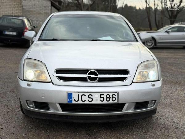 Grey Opel Vectra 2002 in Silute, with an engine capacity of 2.20 L and mileage of 349 thousand km for 500 €, photo 7 on AUTOMOTO.COM.LV