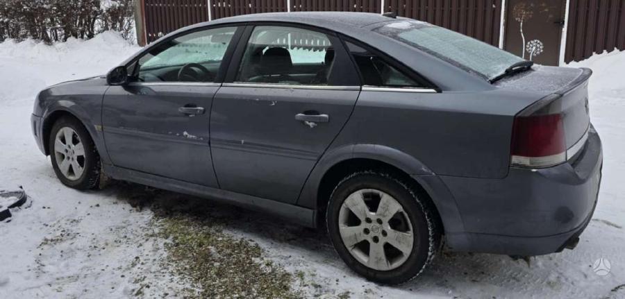Pelēks Opel Vectra 2002 Klaipėda, ar dzinēja tilpumu 2.17 L un nobraukumu 300 tūkst. km par 850 €, foto 3 vietnē AUTOMOTO.COM.LV