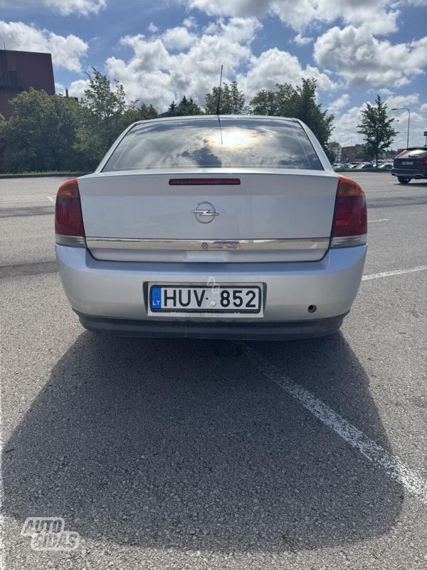 Pelēks Opel Vectra 2002 Klaipėda, ar dzinēja tilpumu 2.20 L un nobraukumu 301 tūkst. km par 1450 €, foto 6 vietnē AUTOMOTO.COM.LV
