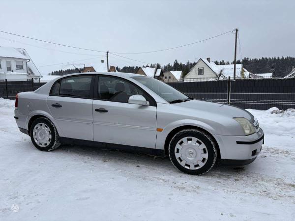 Pelēks Opel Vectra 2002 Kelmė, ar dzinēja tilpumu 2.17 L un nobraukumu 211 tūkst. km par 1300 €, foto 1 vietnē AUTOMOTO.COM.LV