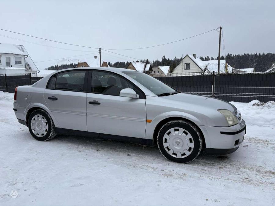 Pelēks Opel Vectra 2002 Kelmė, ar dzinēja tilpumu 2.17 L un nobraukumu 211 tūkst. km par 1300 €, foto 1 vietnē AUTOMOTO.COM.LV