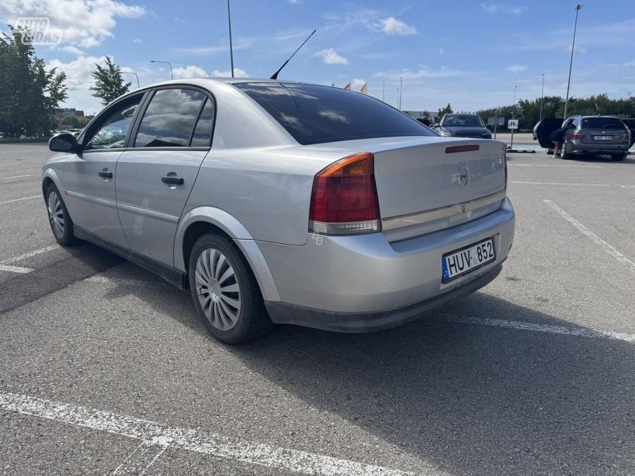 Pelēks Opel Vectra 2002 Klaipėda, ar dzinēja tilpumu 2.20 L un nobraukumu 302 tūkst. km par 1450 €, foto 7 vietnē AUTOMOTO.COM.LV