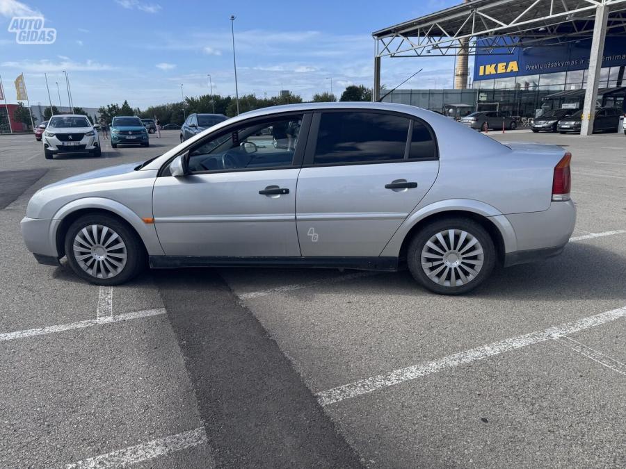 Pelēks Opel Vectra 2002 Klaipėda, ar dzinēja tilpumu 2.20 L un nobraukumu 302 tūkst. km par 1350 €, foto 9 vietnē AUTOMOTO.COM.LV