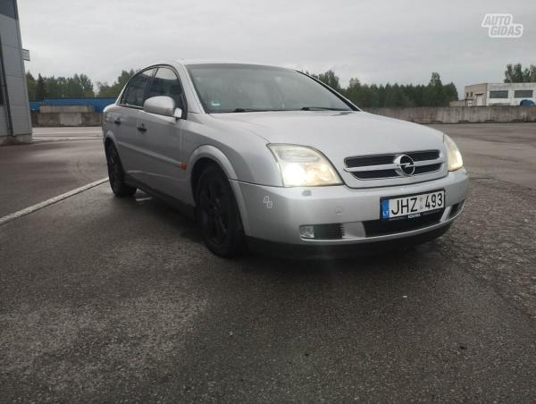 Pelēks Opel Vectra 2002 Panevēža, ar dzinēja tilpumu 2.20 L un nobraukumu 325 tūkst. km par 500 €, foto 1 vietnē AUTOMOTO.COM.LV