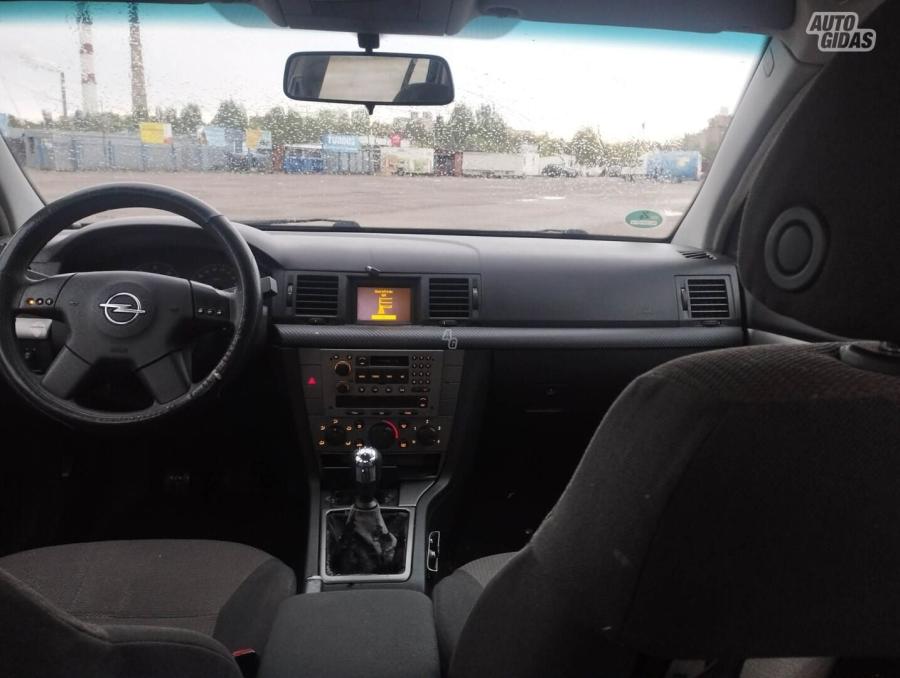 Pelēks Opel Vectra 2002 Panevēža, ar dzinēja tilpumu 2.20 L un nobraukumu 325 tūkst. km par 500 €, foto 3 vietnē AUTOMOTO.COM.LV