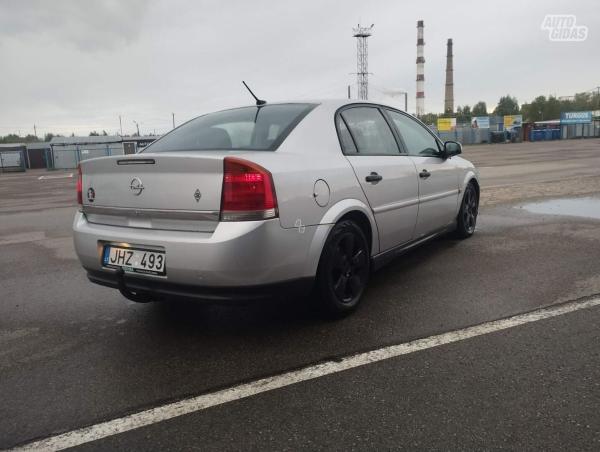 Pelēks Opel Vectra 2002 Panevēža, ar dzinēja tilpumu 2.20 L un nobraukumu 325 tūkst. km par 500 €, foto 7 vietnē AUTOMOTO.COM.LV