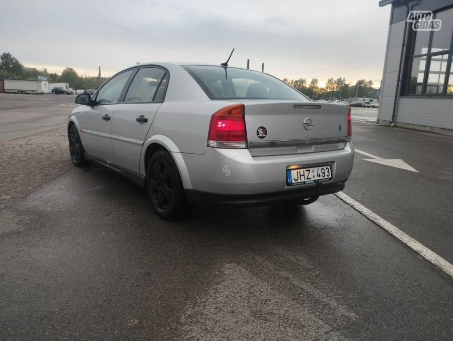 Pelēks Opel Vectra 2002 Panevēža, ar dzinēja tilpumu 2.20 L un nobraukumu 325 tūkst. km par 500 €, foto 9 vietnē AUTOMOTO.COM.LV