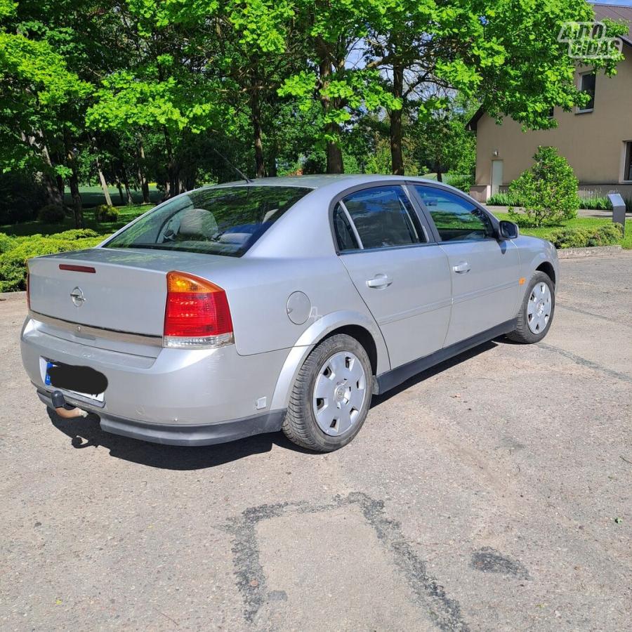 Grey Opel Vectra 2002 in Vilkaviskis, with an engine capacity of 1.80 L and mileage of 328 thousand km for 1250 €, photo 3 on AUTOMOTO.COM.LV
