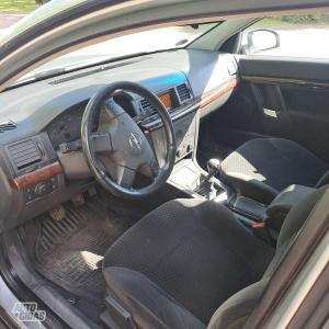 Grey Opel Vectra 2002 in Vilkaviskis, with an engine capacity of 1.80 L and mileage of 328 thousand km for 1250 €, photo 6 on AUTOMOTO.COM.LV