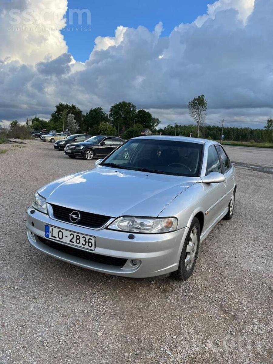 Pelēks Opel Vectra 2002 Rīga, ar dzinēja tilpumu 2.00 L un nobraukumu 219 tūkst. km par 1200 €, foto 1 vietnē AUTOMOTO.COM.LV