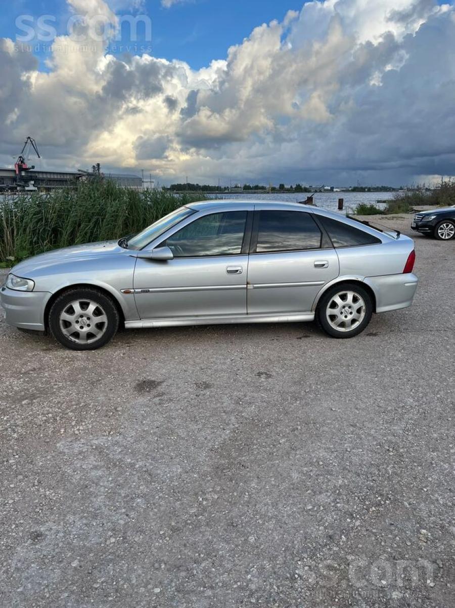 Pelēks Opel Vectra 2002 Rīga, ar dzinēja tilpumu 2.00 L un nobraukumu 219 tūkst. km par 1200 €, foto 3 vietnē AUTOMOTO.COM.LV