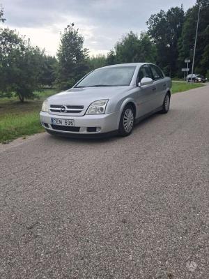 Grey Opel Vectra 2002 in Kaisiadorys, with an engine capacity of 2.20 L and mileage of 305 thousand km for 450 €, photo 3 on AUTOMOTO.COM.LV