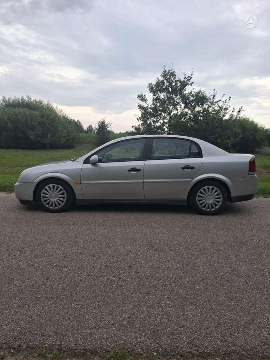 Grey Opel Vectra 2002 in Kaisiadorys, with an engine capacity of 2.20 L and mileage of 305 thousand km for 450 €, photo 6 on AUTOMOTO.COM.LV