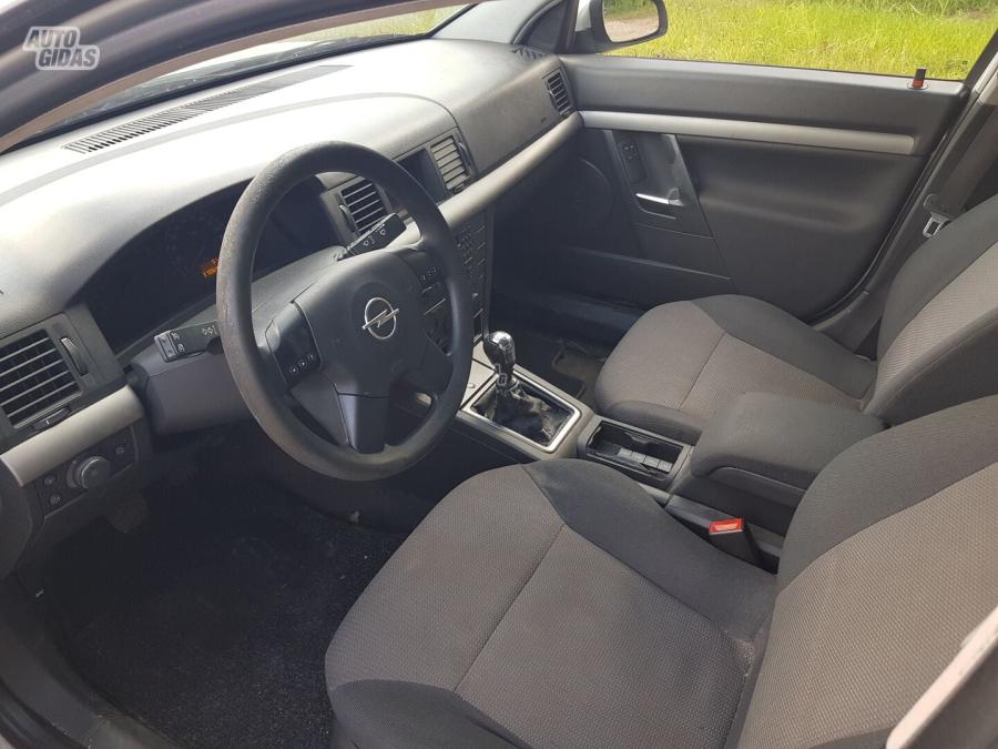 Pelēks Opel Vectra 2002 Viļņa, ar dzinēja tilpumu 2.20 L un nobraukumu 380 tūkst. km par 450 €, foto 8 vietnē AUTOMOTO.COM.LV