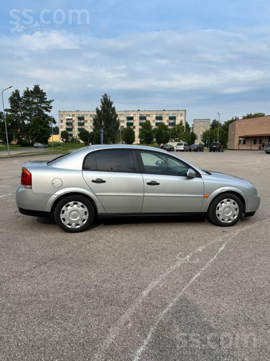 Pelēks Opel Vectra 2002 Krāslava, ar dzinēja tilpumu 1.80 L un nobraukumu 271 tūkst. km par 750 €, foto 6 vietnē AUTOMOTO.COM.LV