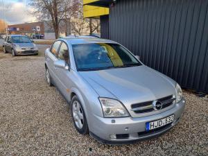 Grey Opel Vectra 2003 in Kaunas, with an engine capacity of 2.20 L and mileage of 306 thousand km for 850 €, photo  on AUTOMOTO.COM.LV