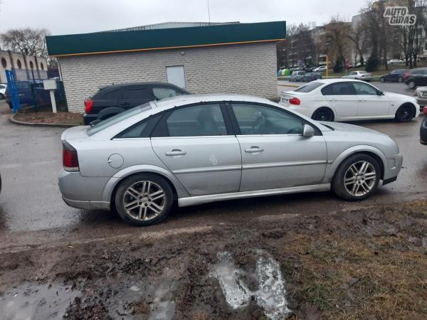 Grey Opel Vectra 2003 in Kaunas, with an engine capacity of 2.20 L and mileage of 250 thousand km for 280 €, photo 5 on AUTOMOTO.COM.LV