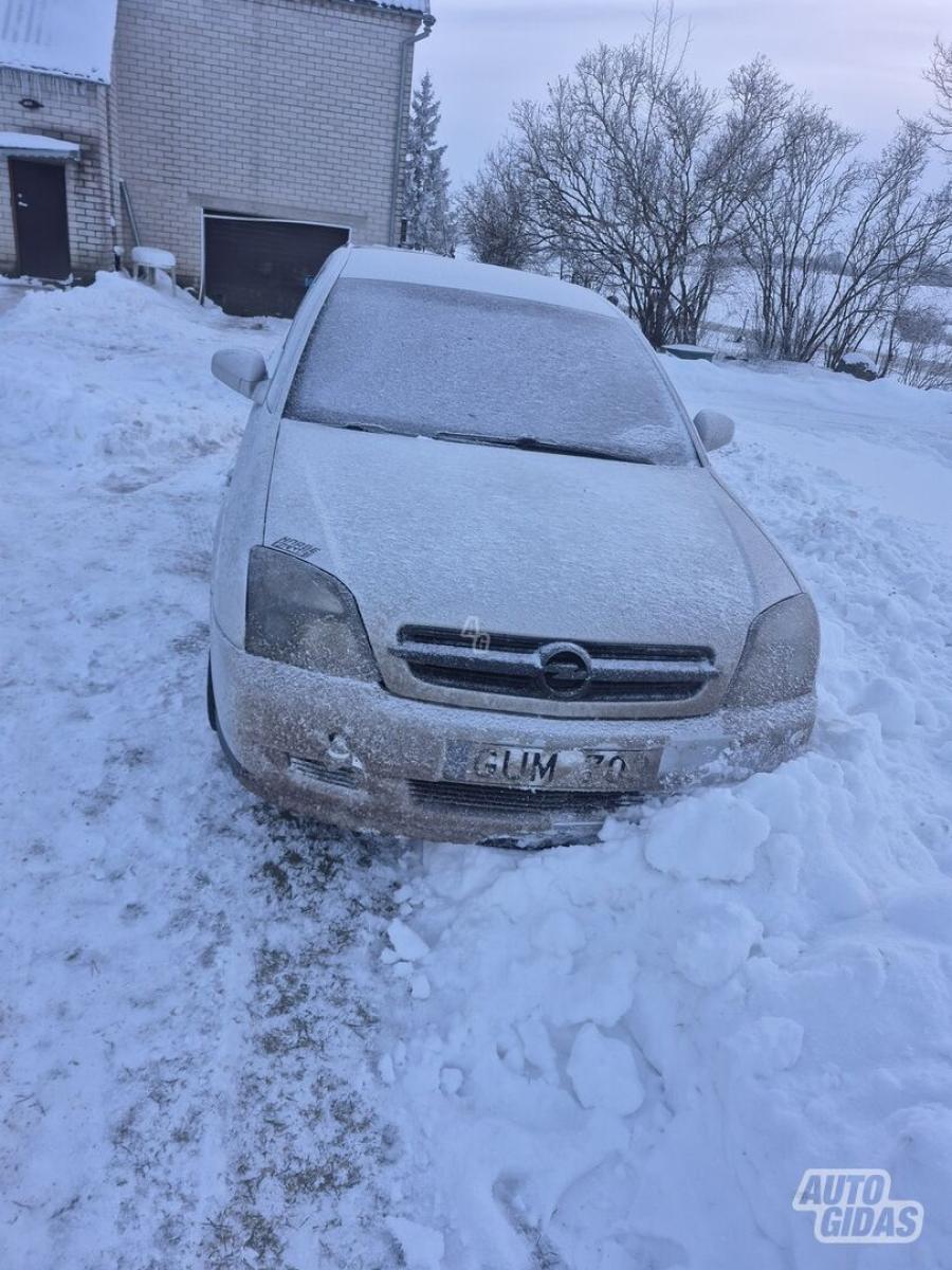 Pelēks Opel Vectra 2003 Kelmė, ar dzinēja tilpumu 2.20 L un nobraukumu 360 tūkst. km par 300 €, foto 1 vietnē AUTOMOTO.COM.LV