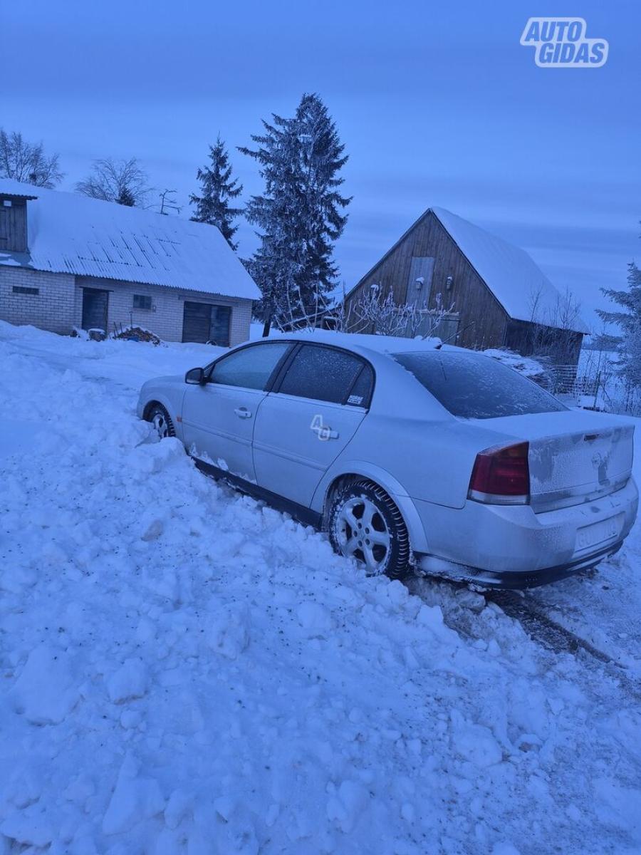 Pelēks Opel Vectra 2003 Kelmė, ar dzinēja tilpumu 2.20 L un nobraukumu 360 tūkst. km par 300 €, foto 3 vietnē AUTOMOTO.COM.LV
