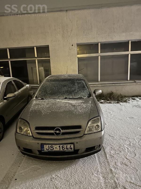 Pelēks Opel Vectra 2003 Rīga, ar dzinēja tilpumu 2.20 L un nobraukumu 299 tūkst. km par 400 €, foto 2 vietnē AUTOMOTO.COM.LV