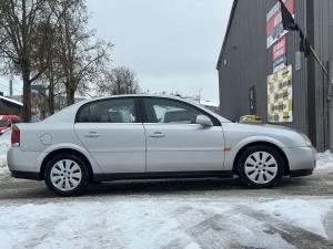 Grey Opel Vectra 2003 in Siauliai, with an engine capacity of 2.17 L and mileage of 270 thousand km for 1450 €, photo 8 on AUTOMOTO.COM.LV