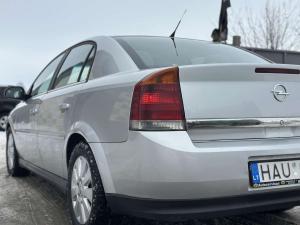 Grey Opel Vectra 2003 in Siauliai, with an engine capacity of 2.17 L and mileage of 270 thousand km for 1450 €, photo 13 on AUTOMOTO.COM.LV