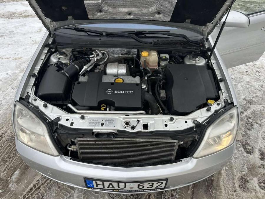Grey Opel Vectra 2003 in Siauliai, with an engine capacity of 2.17 L and mileage of 270 thousand km for 1450 €, photo 28 on AUTOMOTO.COM.LV
