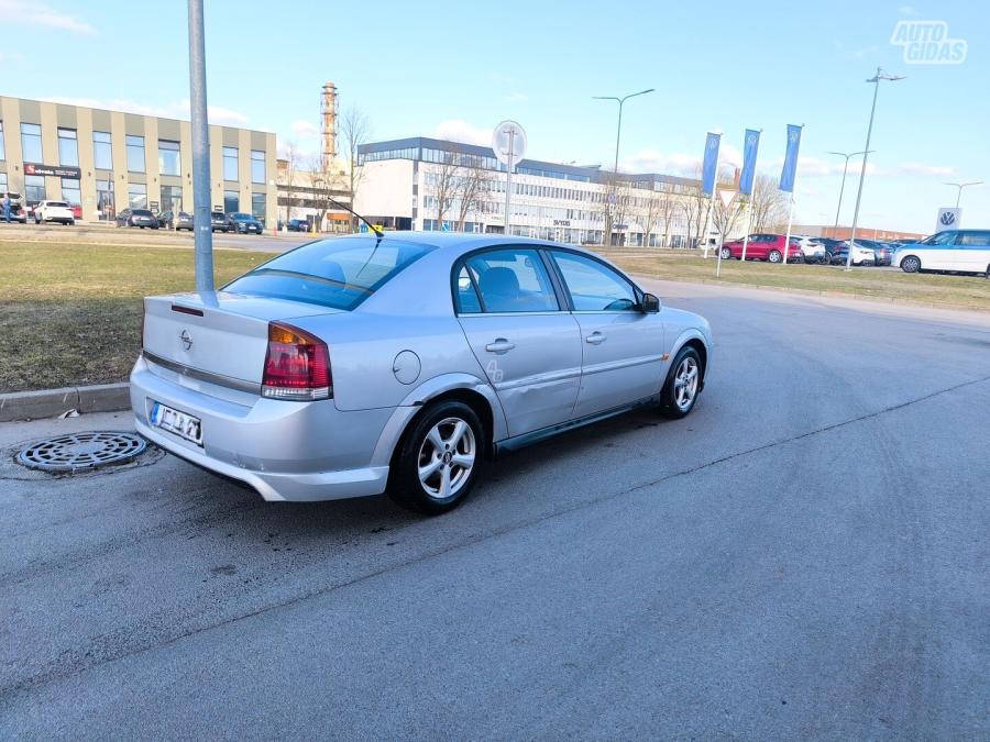 Pelēks Opel Vectra 2003 Kauņa, ar dzinēja tilpumu 2.20 L un nobraukumu 400 tūkst. km par 450 €, foto 2 vietnē AUTOMOTO.COM.LV