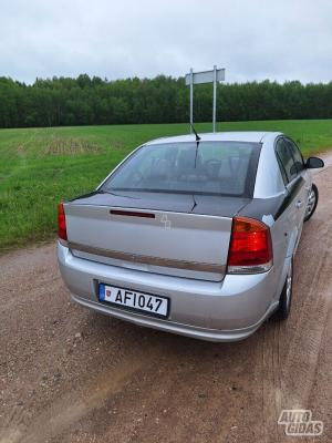 Grey Opel Vectra 2003 in Vilnius, with an engine capacity of 1.80 L and mileage of 287 thousand km for 520 €, photo 15 on AUTOMOTO.COM.LV