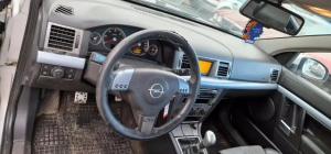 Grey Opel Vectra 2003 in Valmiera, with an engine capacity of 3.00 L and mileage of 435 thousand km for 1250 €, photo 11 on AUTOMOTO.COM.LV