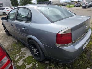 Pelēks Opel Vectra 2003 Šauļi, ar dzinēja tilpumu 2.20 L un nobraukumu 235 tūkst. km par 250 €, foto 6 vietnē AUTOMOTO.COM.LV