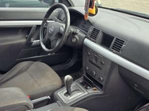 Pelēks Opel Vectra 2003 Šauļi, ar dzinēja tilpumu 2.20 L un nobraukumu 235 tūkst. km par 250 €, foto 7 vietnē AUTOMOTO.COM.LV