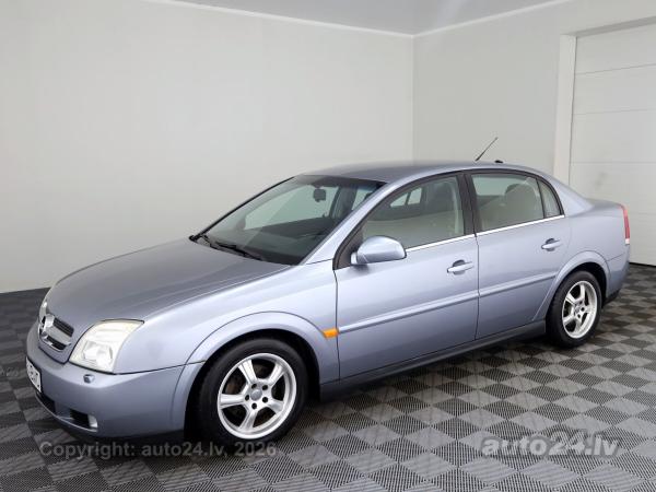 Grey Opel Vectra 2003 in Tallinn, with an engine capacity of 2.20 L and mileage of 287 thousand km for 999 €, photo 2 on AUTOMOTO.COM.LV